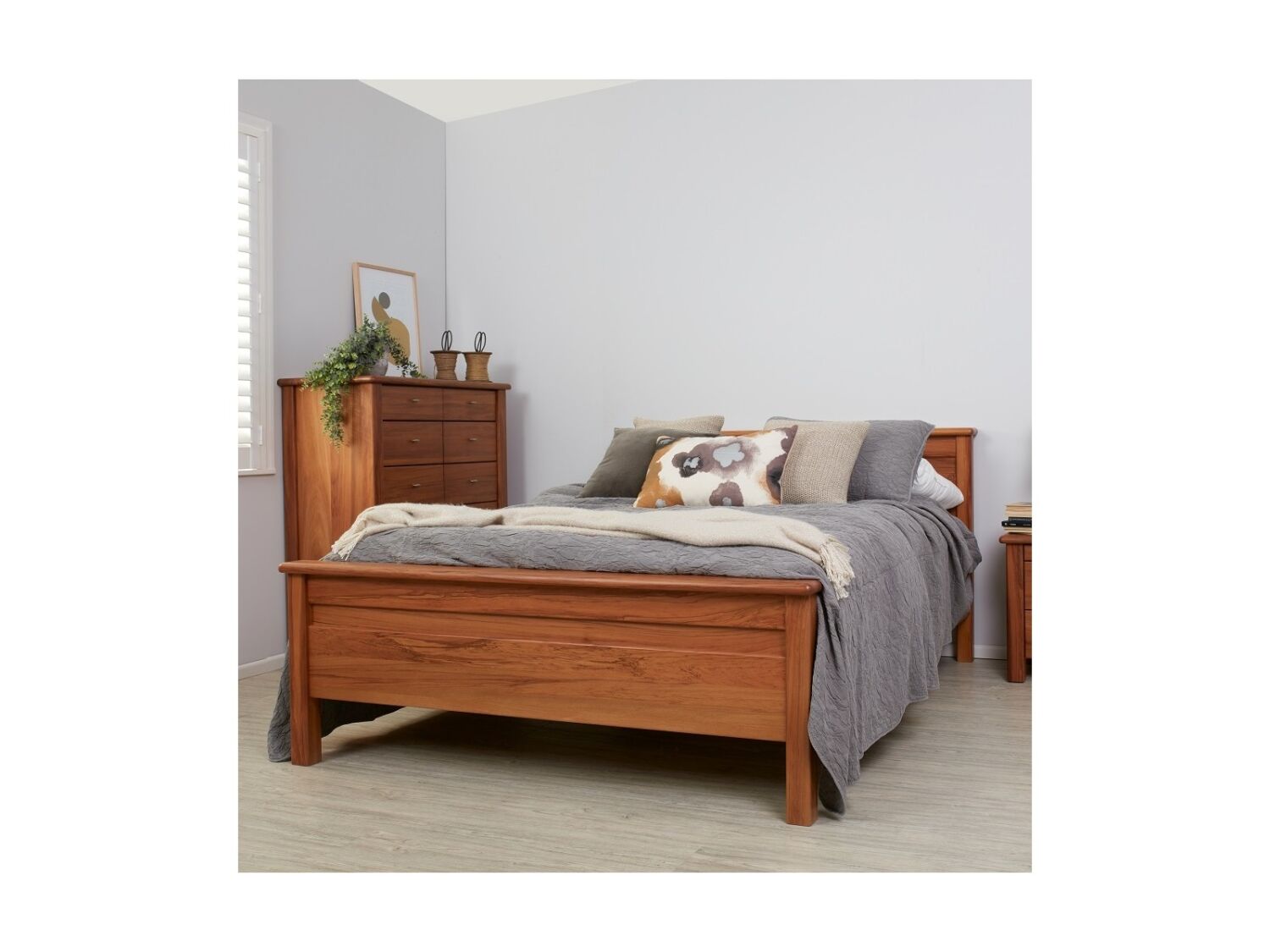 Apollo Rimu Slatbed, Fabers Furnishings